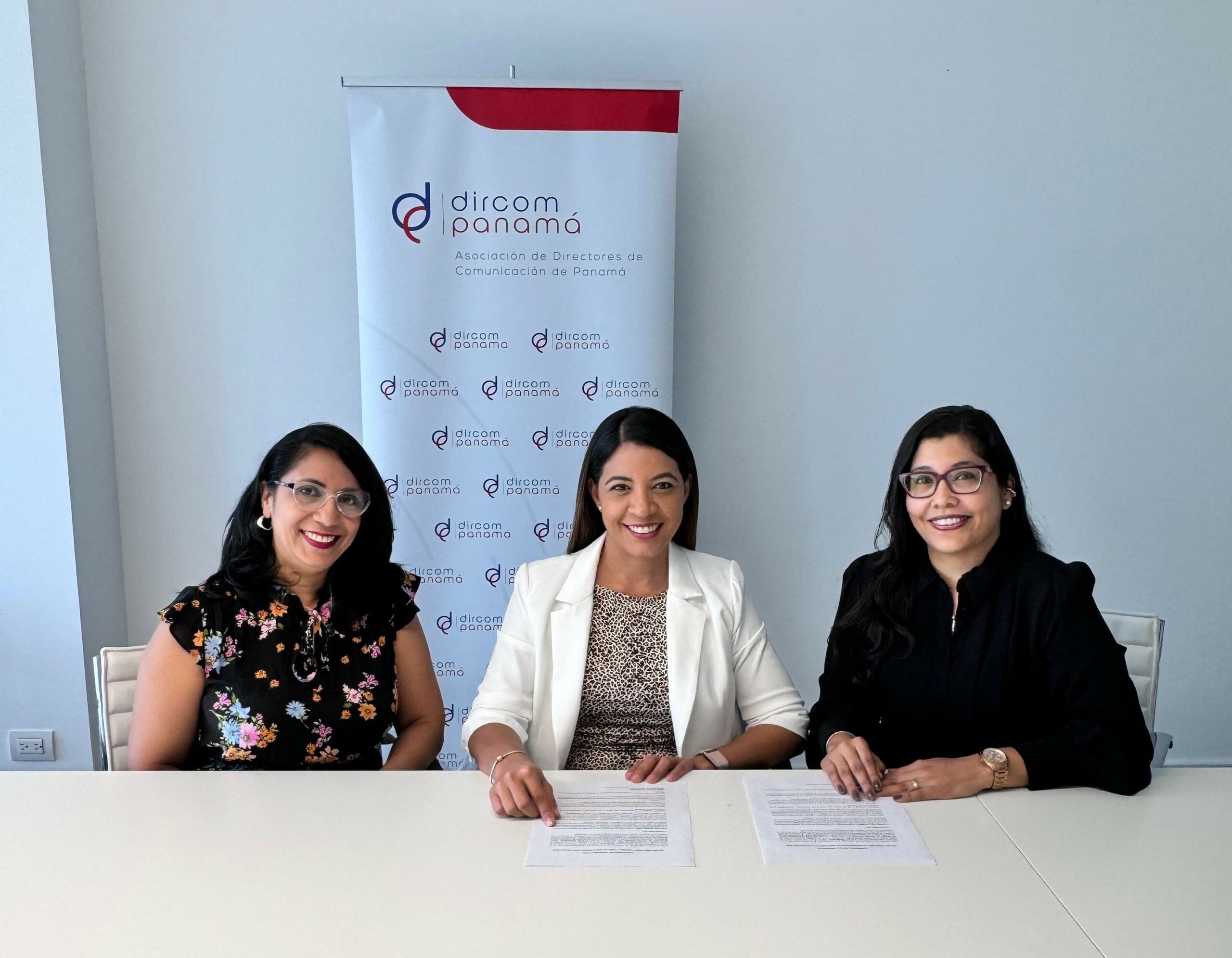 Dircom y COMSPA firman convenio para apoyar la primera edición de EXCOM ...